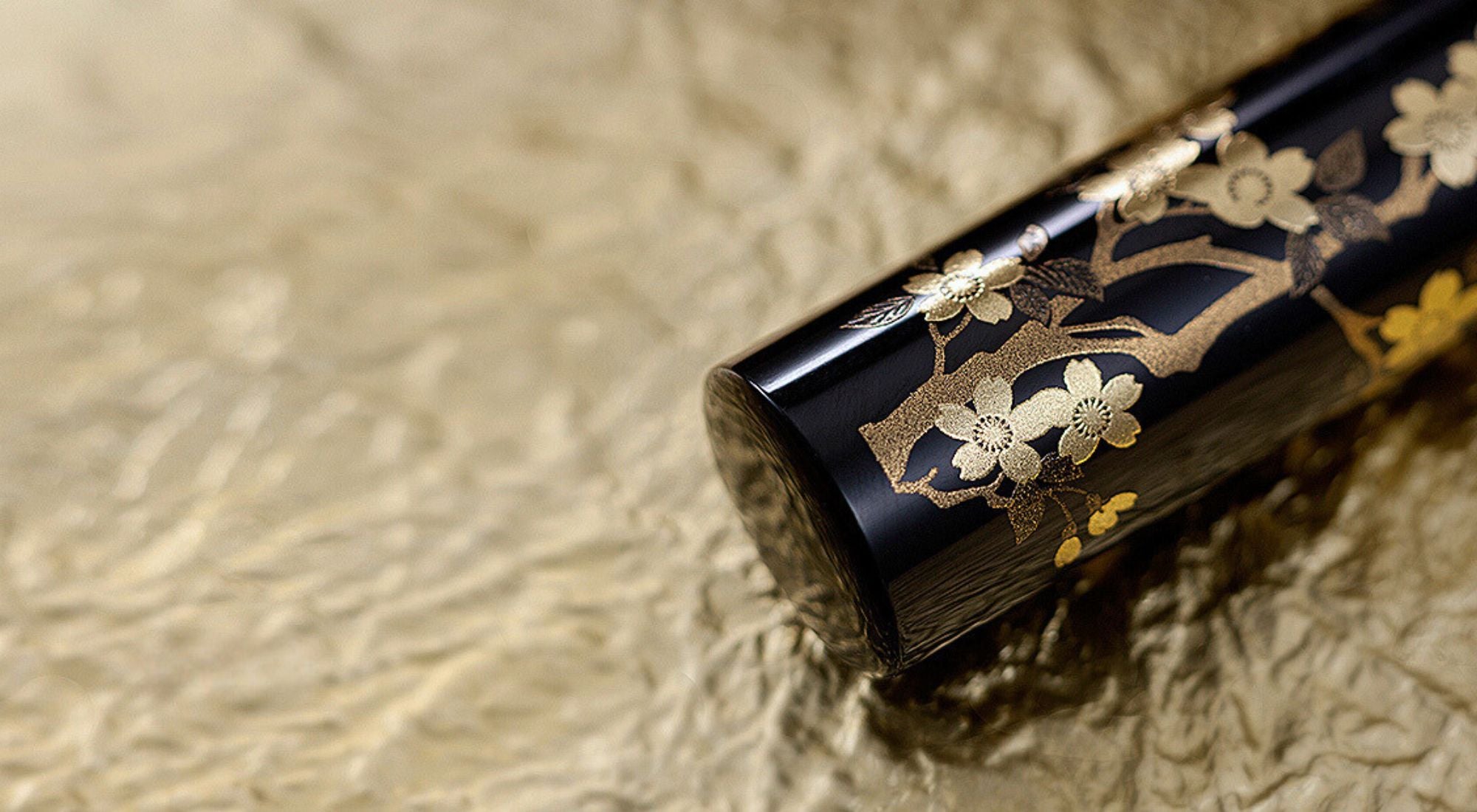 Discover the Beauty & History of Japanese Makie Design – Fude Beauty